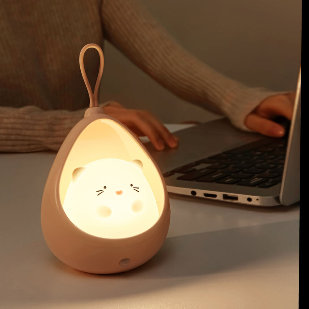 Does Night Light Help Eyes? Benefits, Risks & Certified Night Light ...